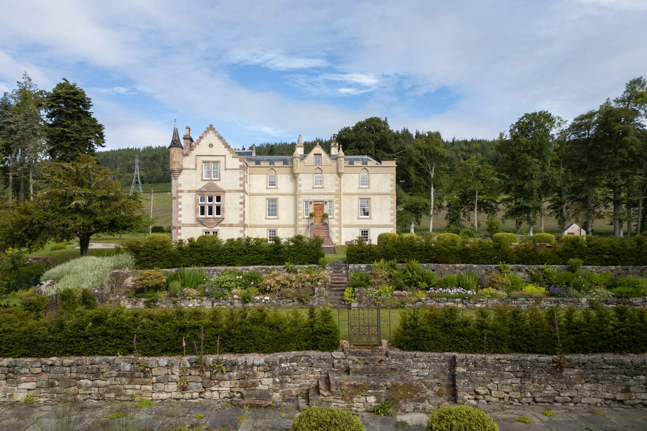 Get in touch with us to discuss your Holiday or Wedding at Assynt House ...