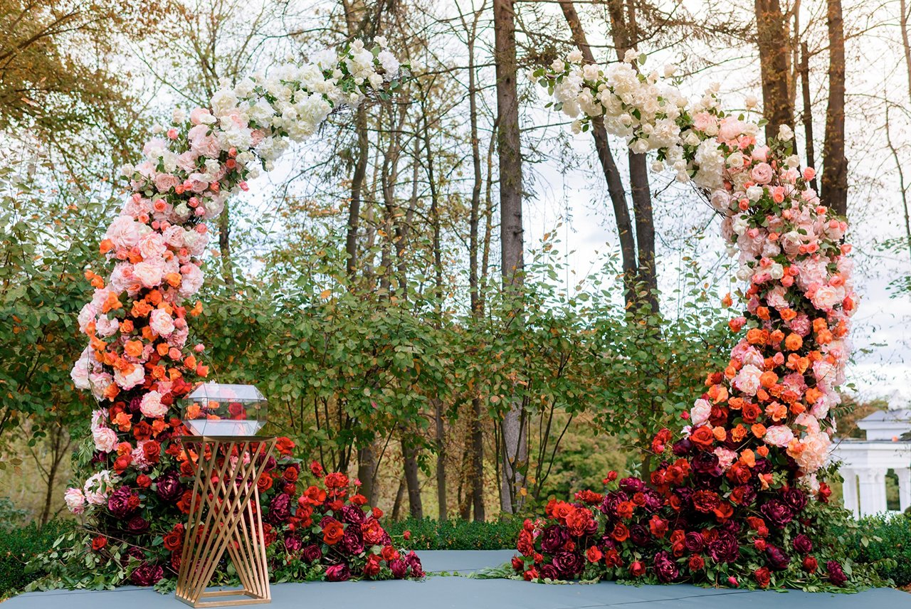 Top Floral Trends That Complement The Riverview Barn’s Rustic Elegance ...
