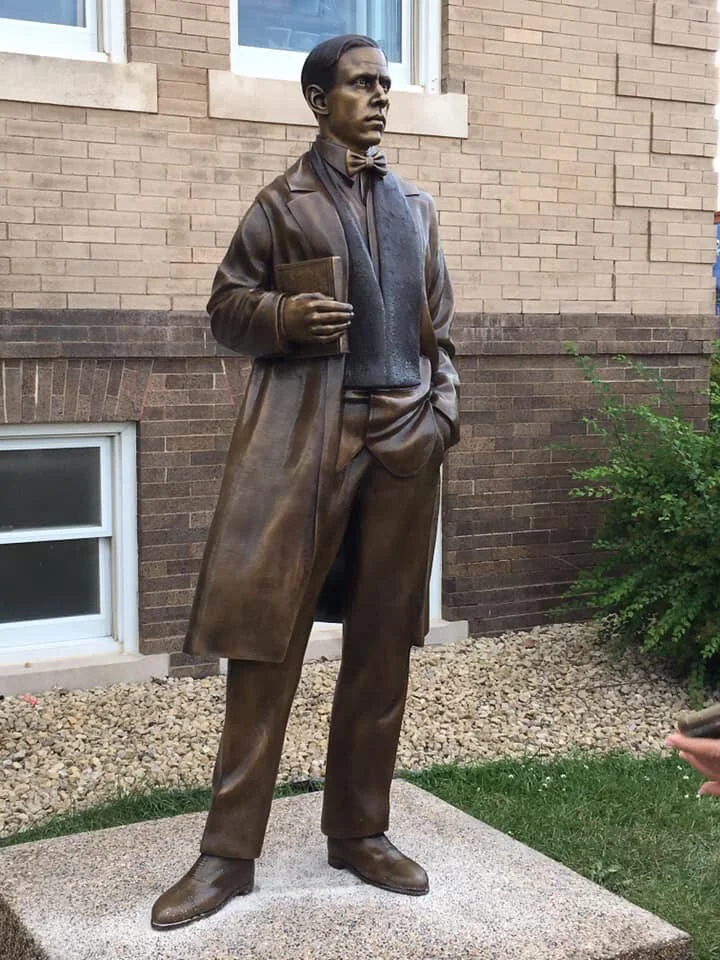 Statue — Sinclair Lewis Foundation