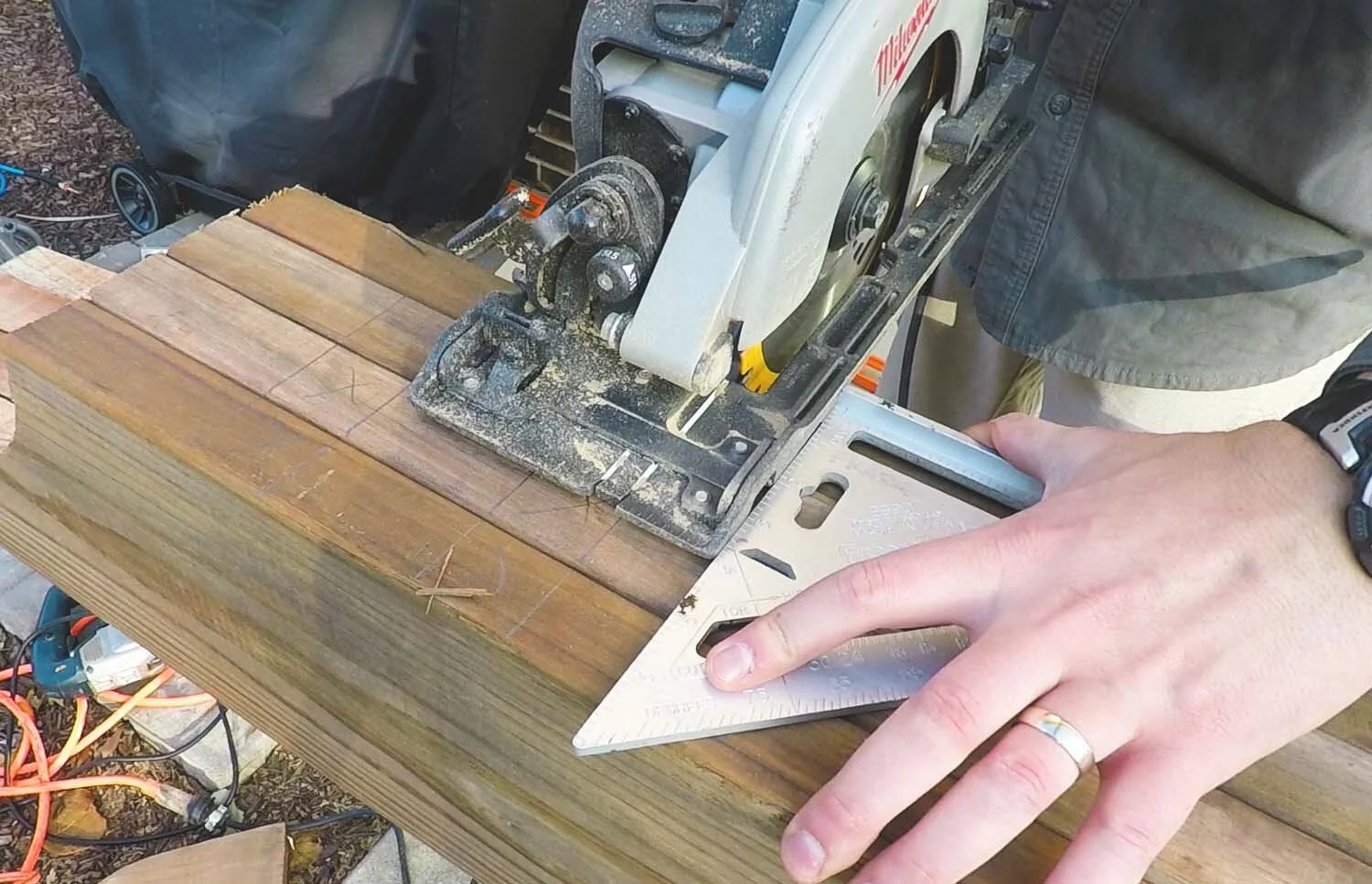 Cutting and Installation of Main and Secondary Beams | Apex Pergola Design