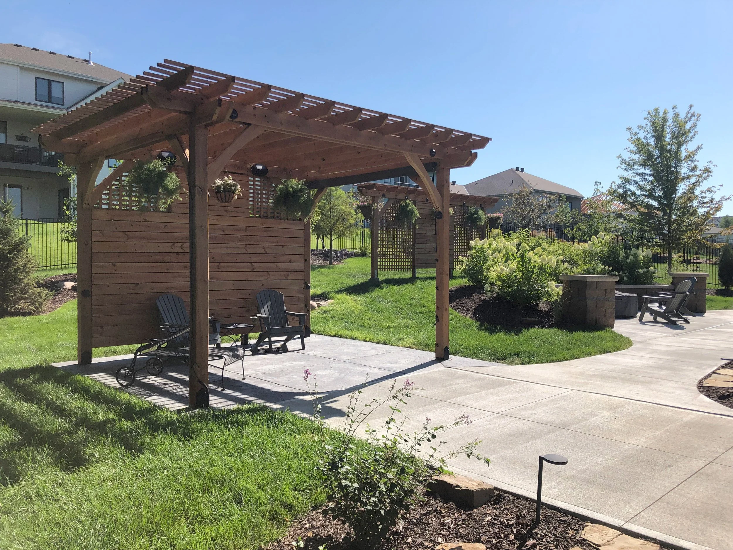 Custom and Premade DIY Pergola Plans