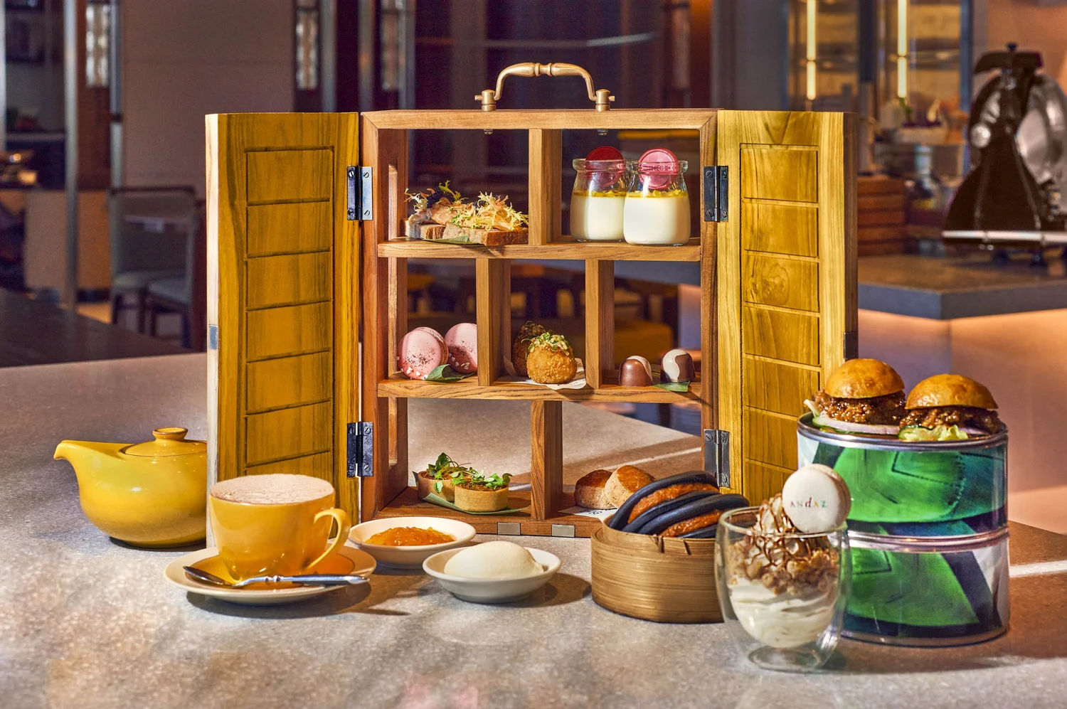 Andaz Singapore Restaurants | Alley on 25, 5 ON 25, 665°F, Bar Square ...