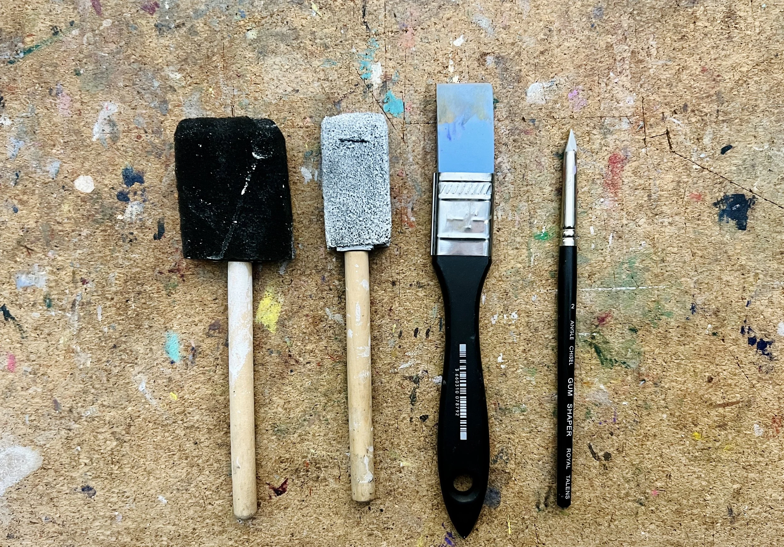 All you need to know about art painting brushes! Shapes, sizes ...