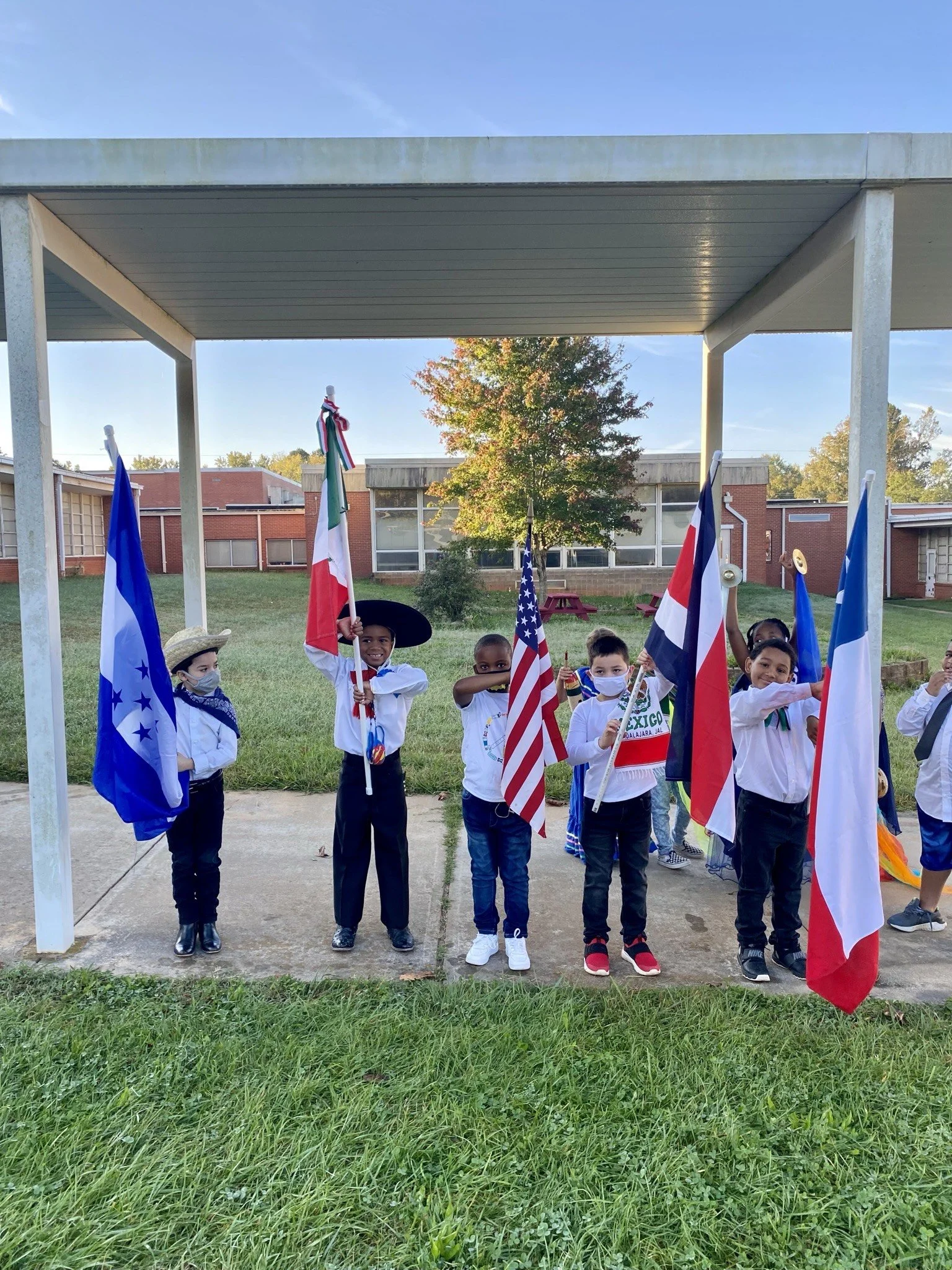 Learn about LCS' Spanish Immersion Program — DavidsonLocal.com