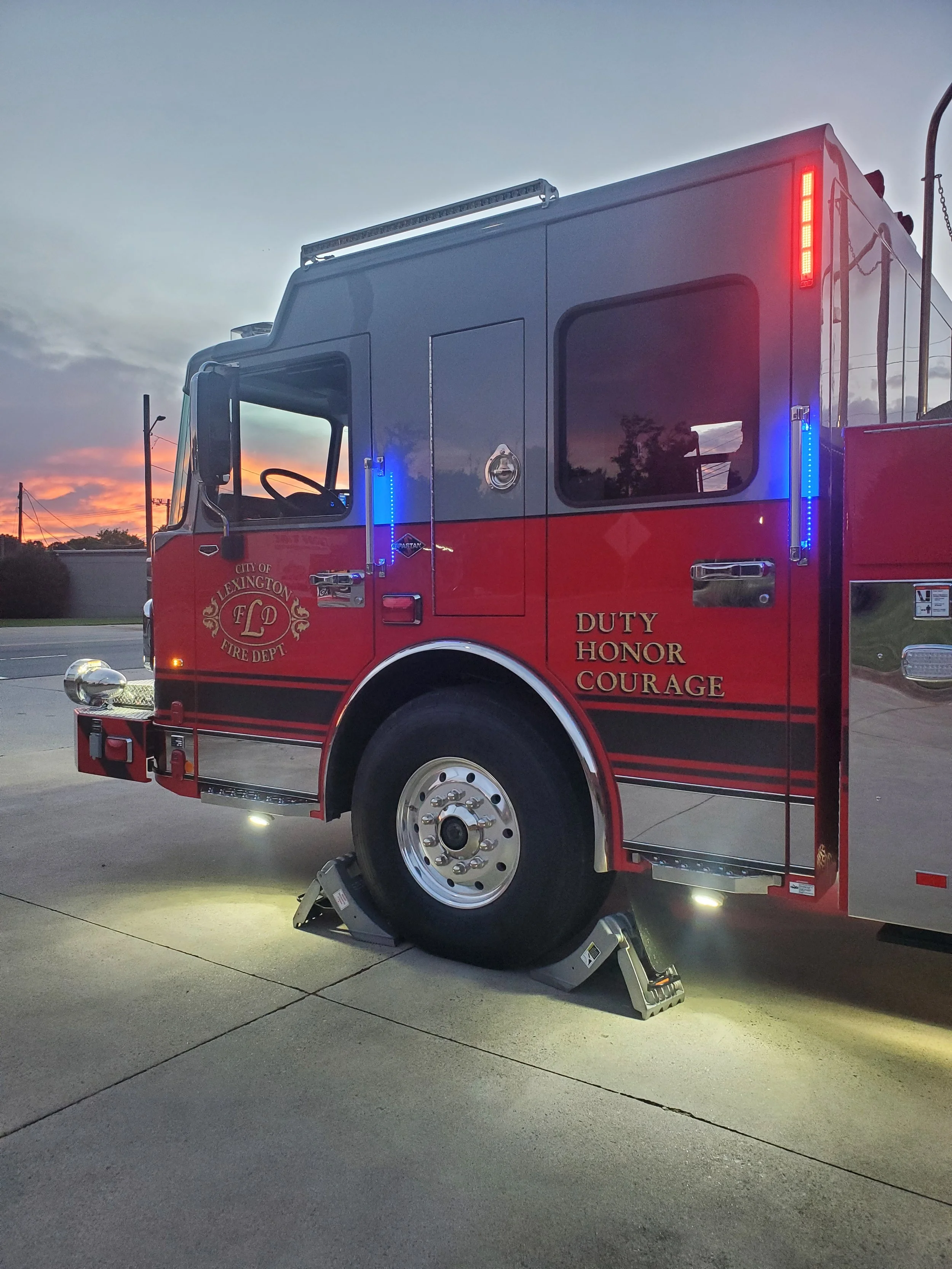 A photo gallery: Lexington Fire Department displays its new 'Ladder 1 ...