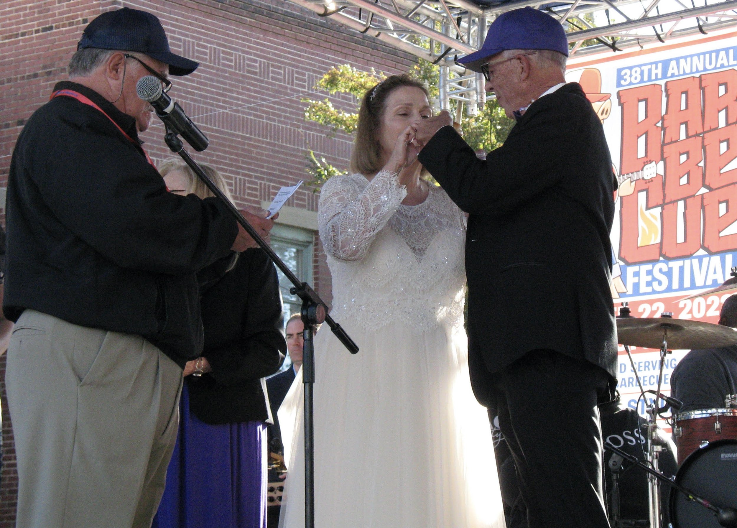 Donnie Roberts and Kay Gibson wed center stage at The Lexington ...