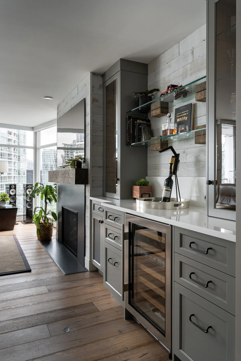 Hutch Design — Dinnissen Design Co.