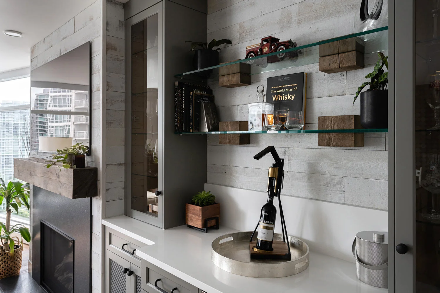 Hutch Design — Dinnissen Design Co.