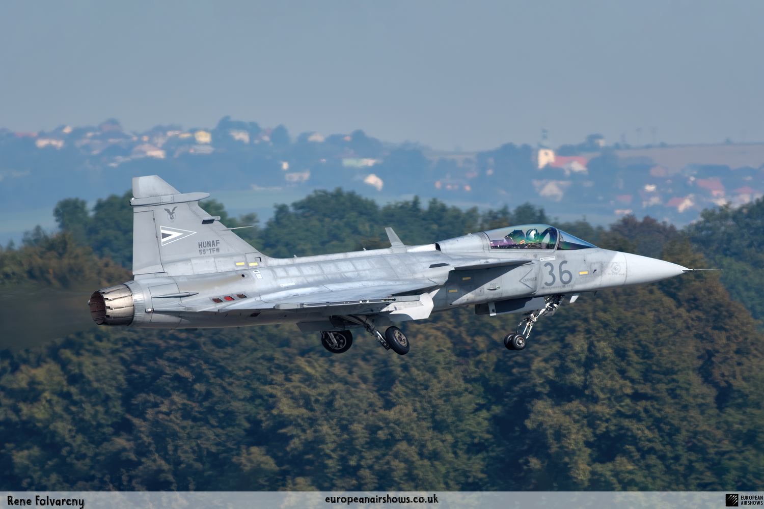 Hungarian Air Force Gripen Solo Display | Saab JAS 39C Gripen ...