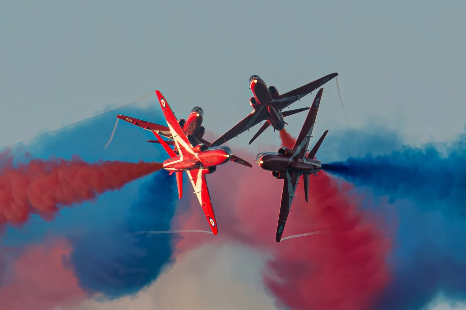 May 6 / Red Arrows First Display — European Airshows