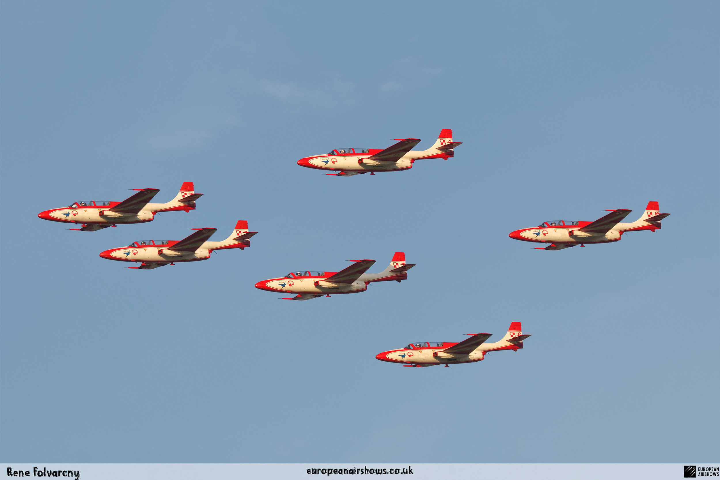 WHITE & RED SPARKS FINAL DISPLAY — European Airshows