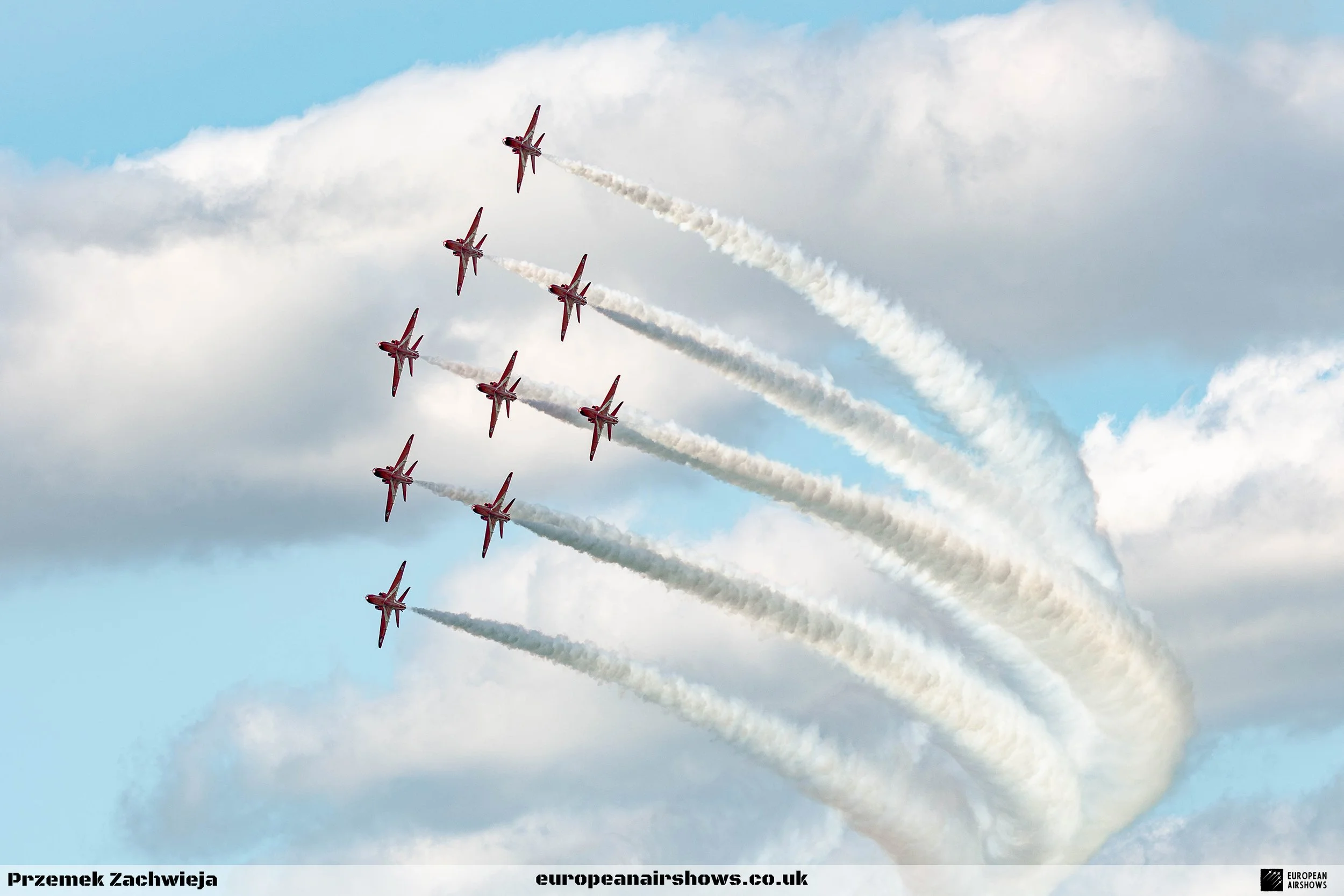 Red Arrows | BAE Systems Hawk T1 | European Airshows — European Airshows