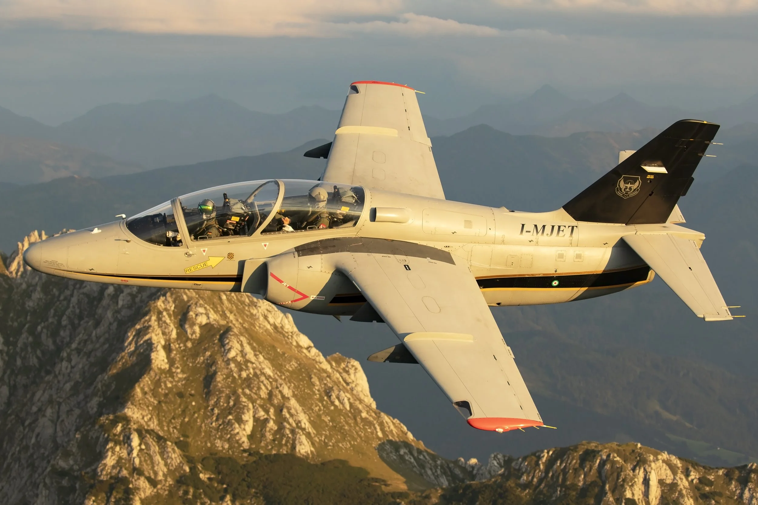 April 10 / SIAI-Marchetti S.211 First Flight — European Airshows