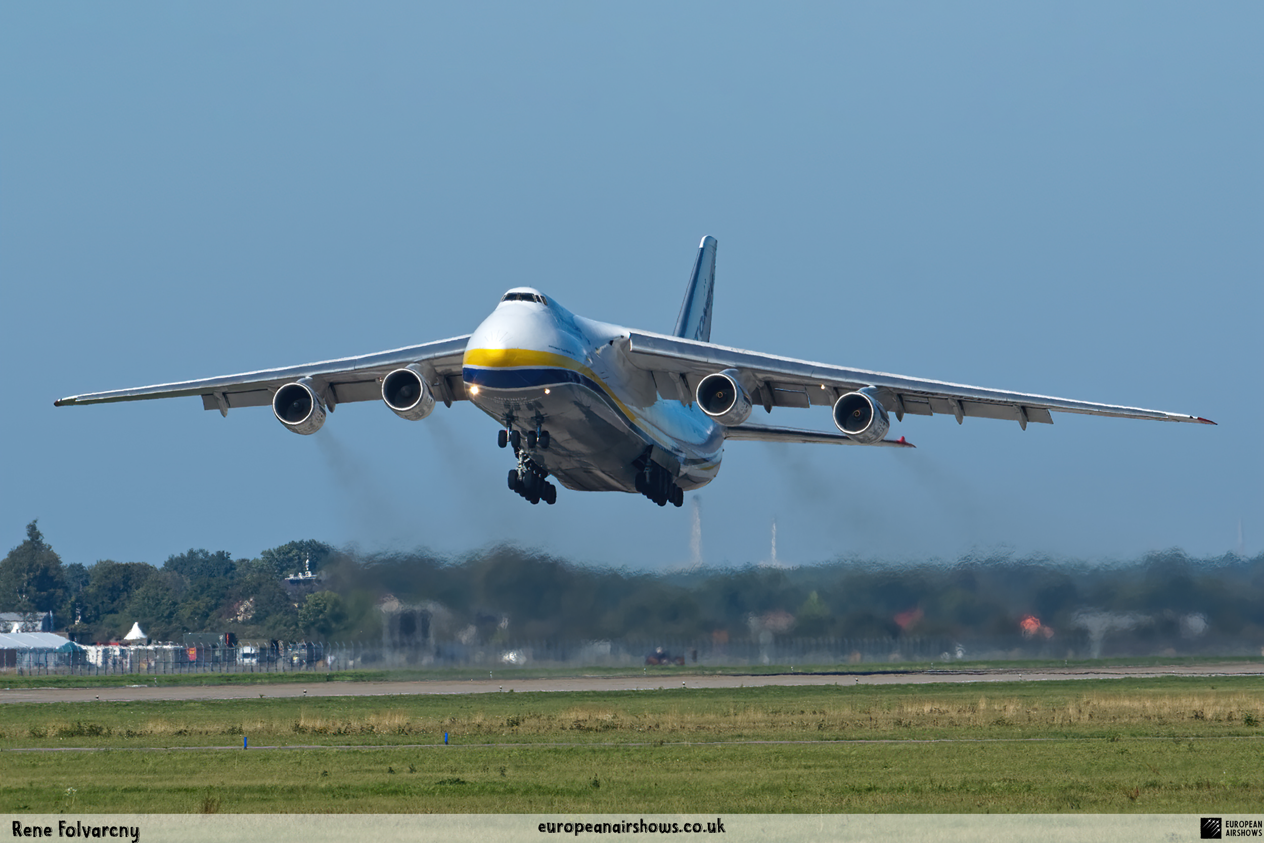 December 24 / Antonov An-124 Ruslan first flight — European Airshows