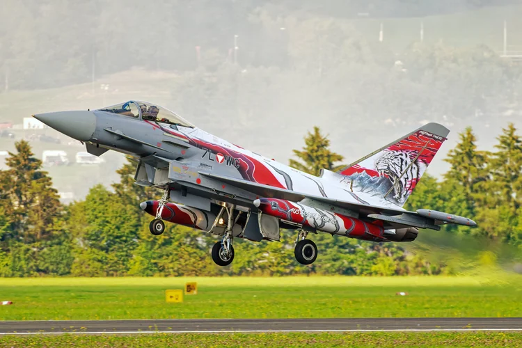 Austrian Air Force Eurofighter Display Team | Eurofighter Typhoon ...