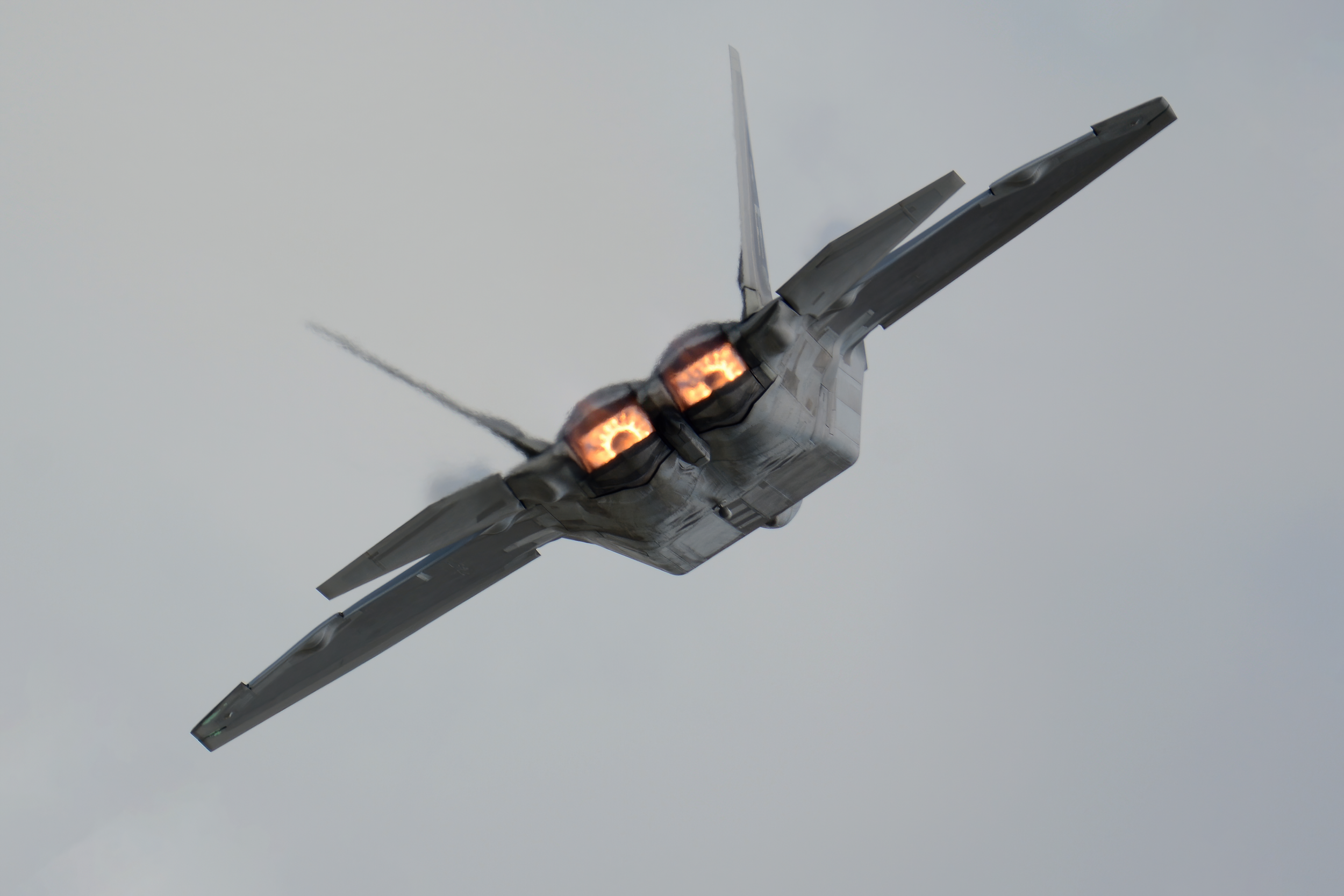 September 7 / Lockheed Martin F-22 Raptor first flight — European Airshows