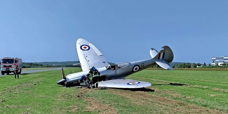 Spitfire Crash Lands in Germany — European Airshows