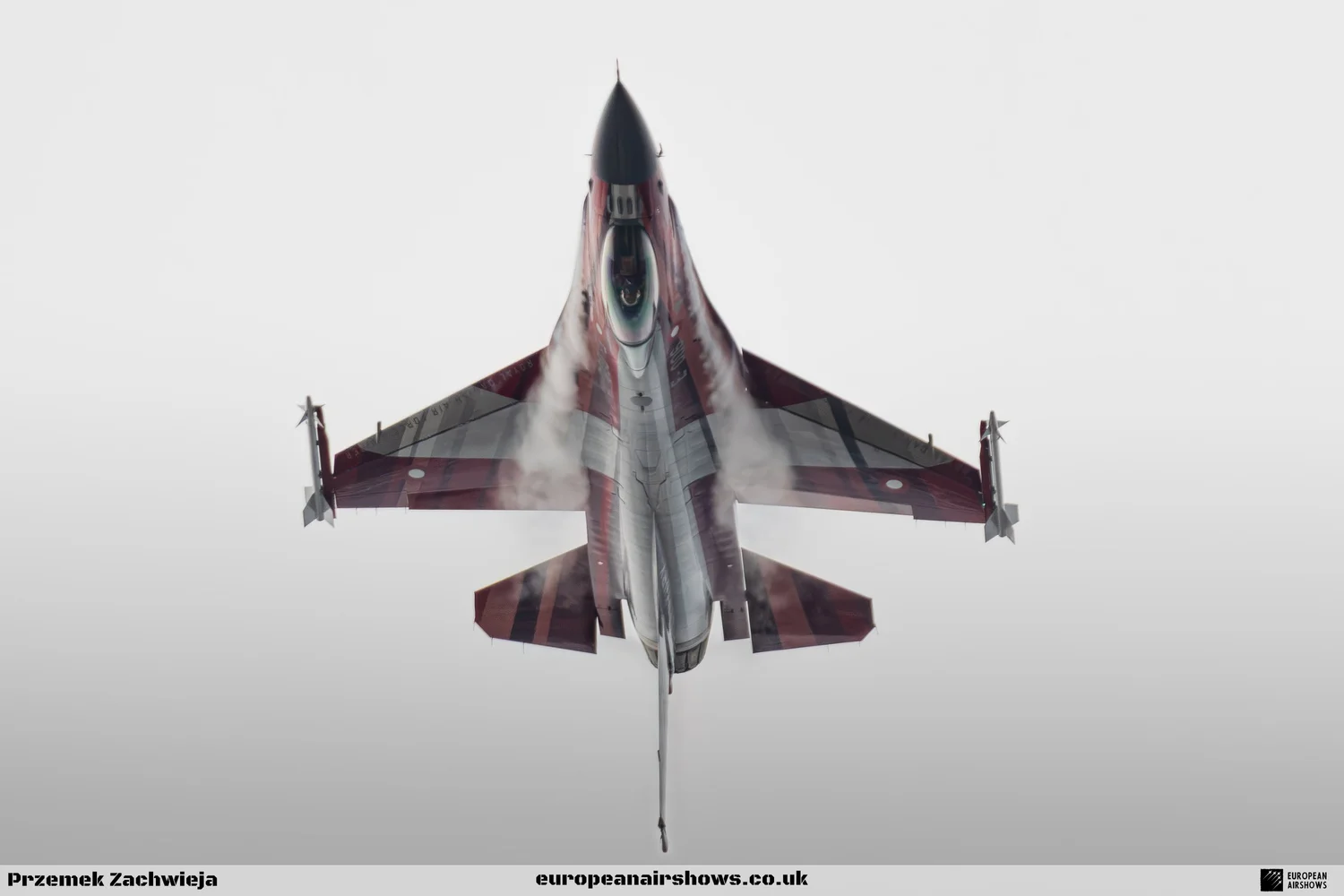 Royal Danish Air Force F-16 Solo Display | General Dynamics F-16 ...