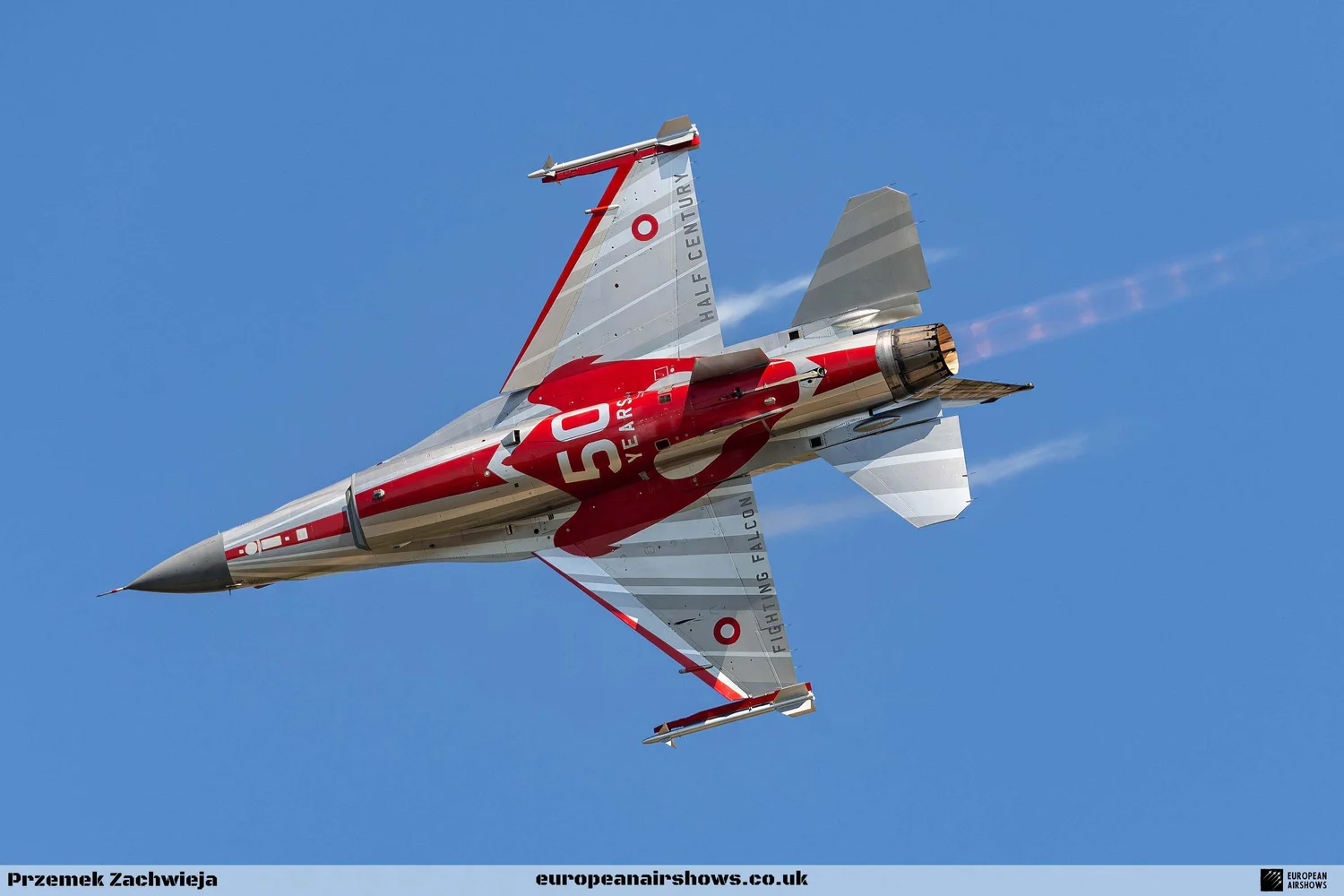 Royal Danish Air Force F-16 Solo Display | General Dynamics F-16 ...
