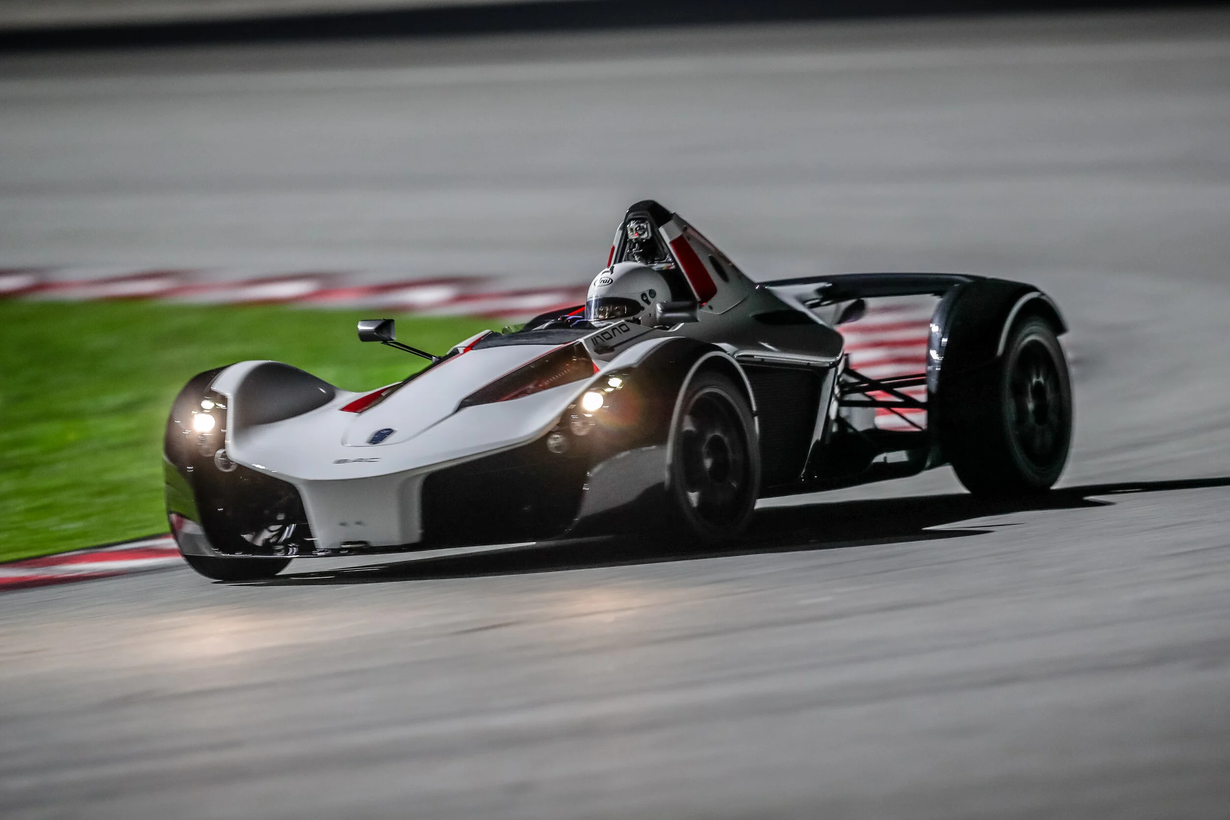 Black Bac Mono Wallpaper