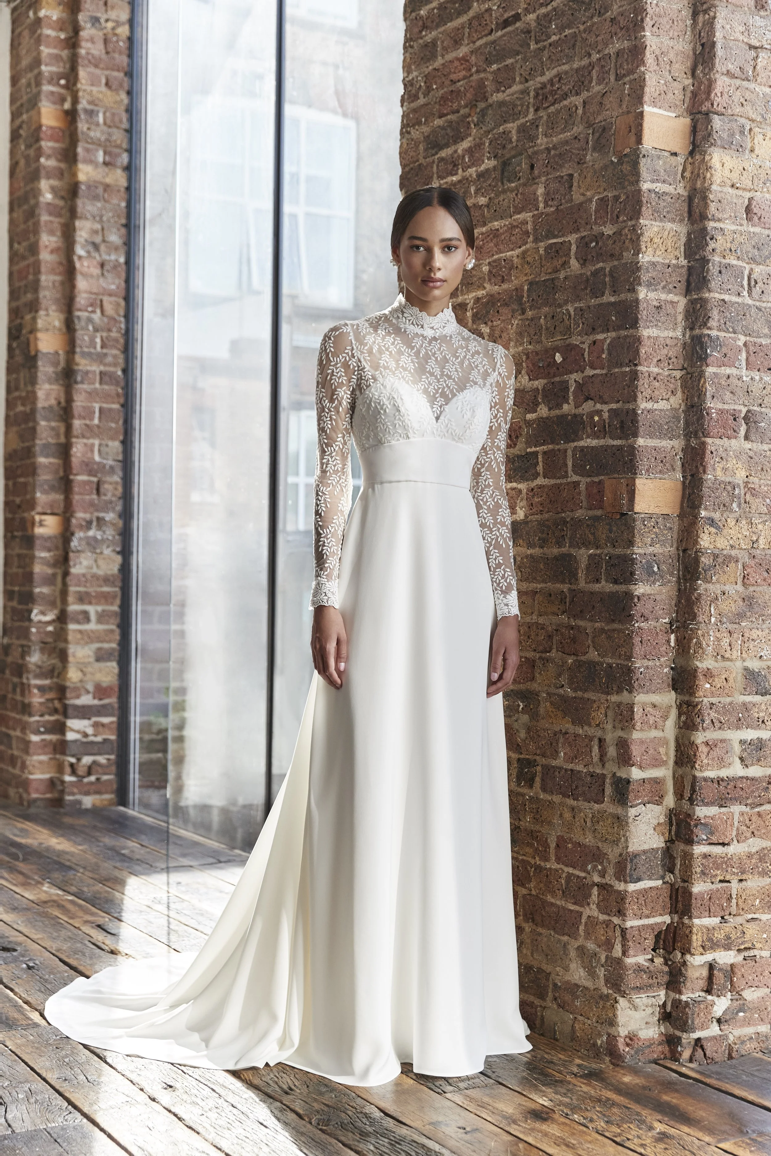 Sassi Holford — Boo Bridal