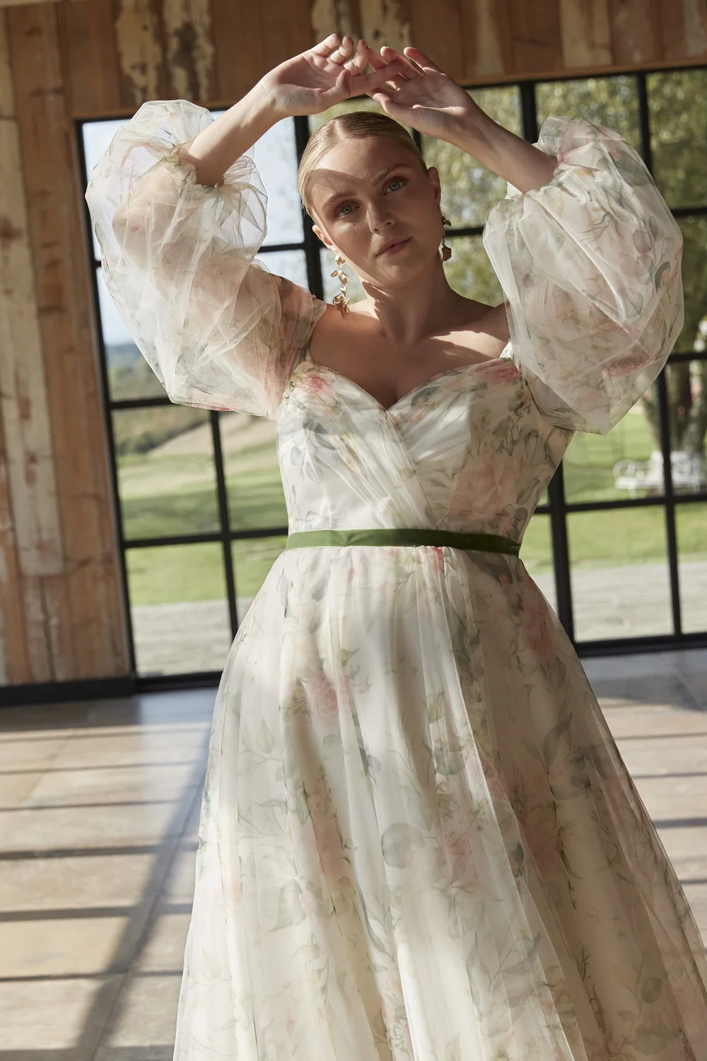 Sassi Holford — Boo Bridal