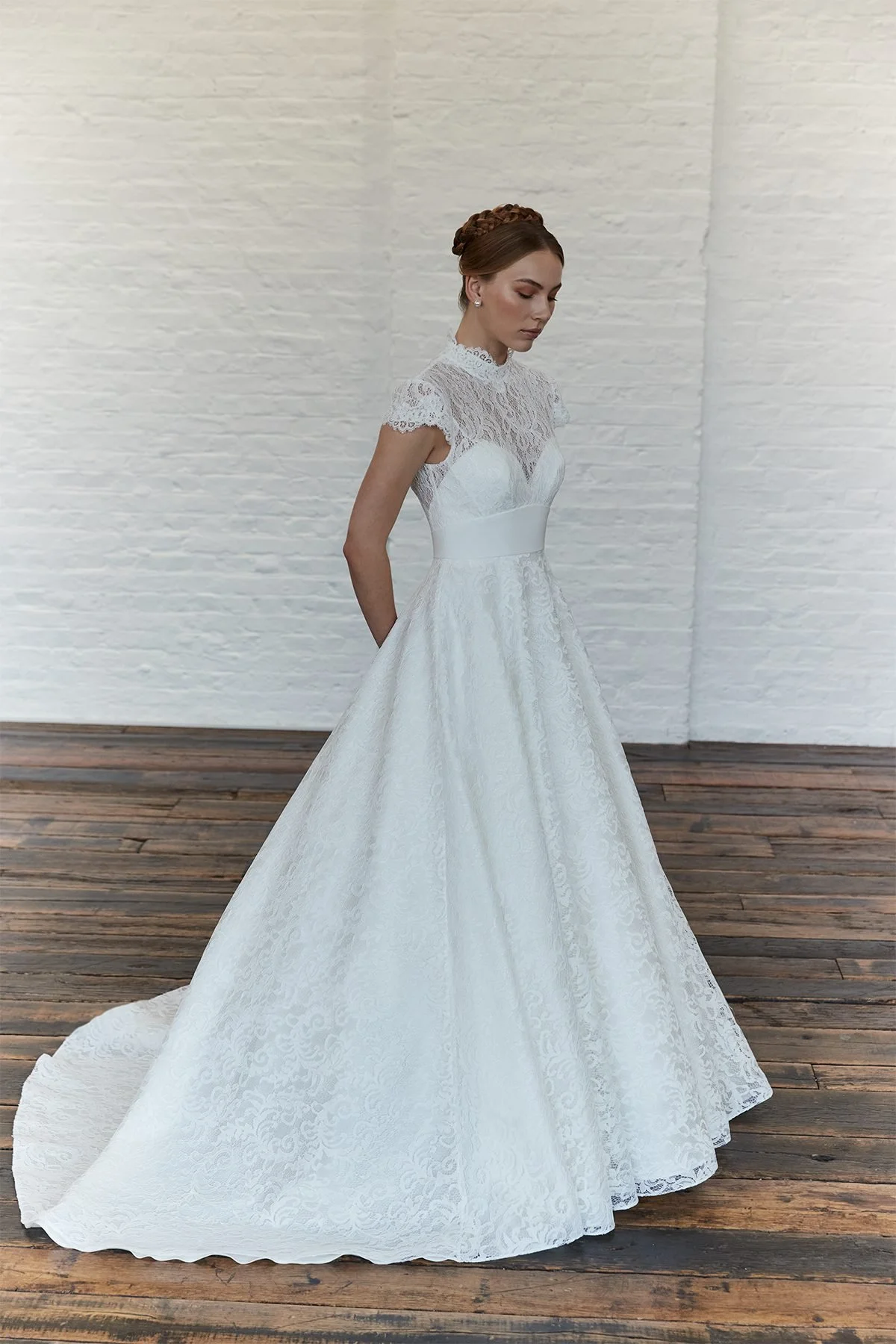 Sassi Holford — Boo Bridal