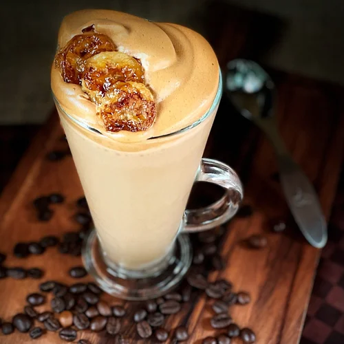 Dalgona Coffee Smoothie - inspirationapron.com