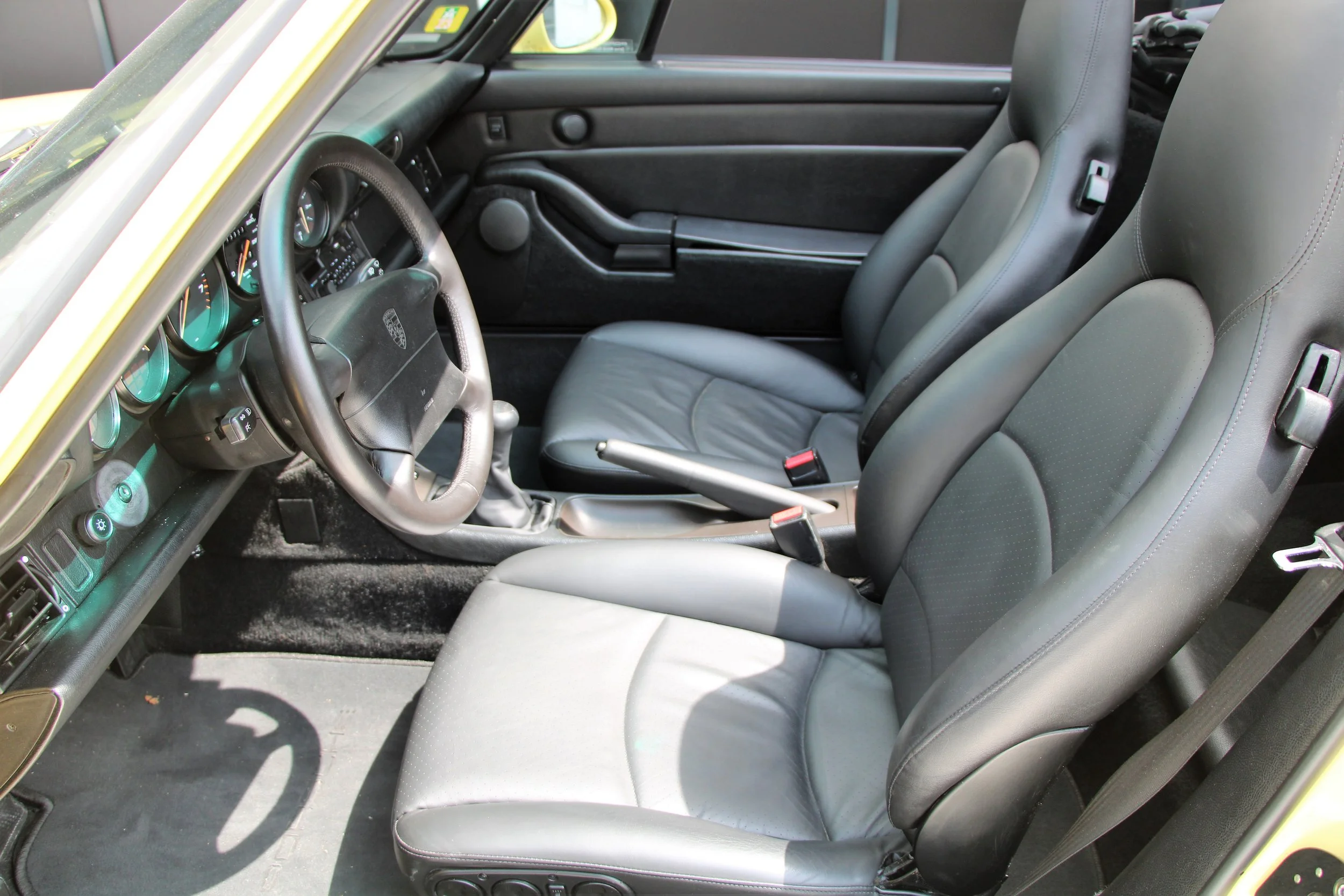 Porsche 993 Interior