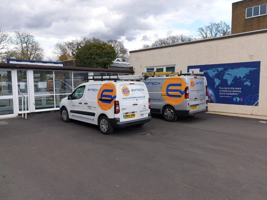 Emtech Electrical - Electricians covering Surrey and Kent