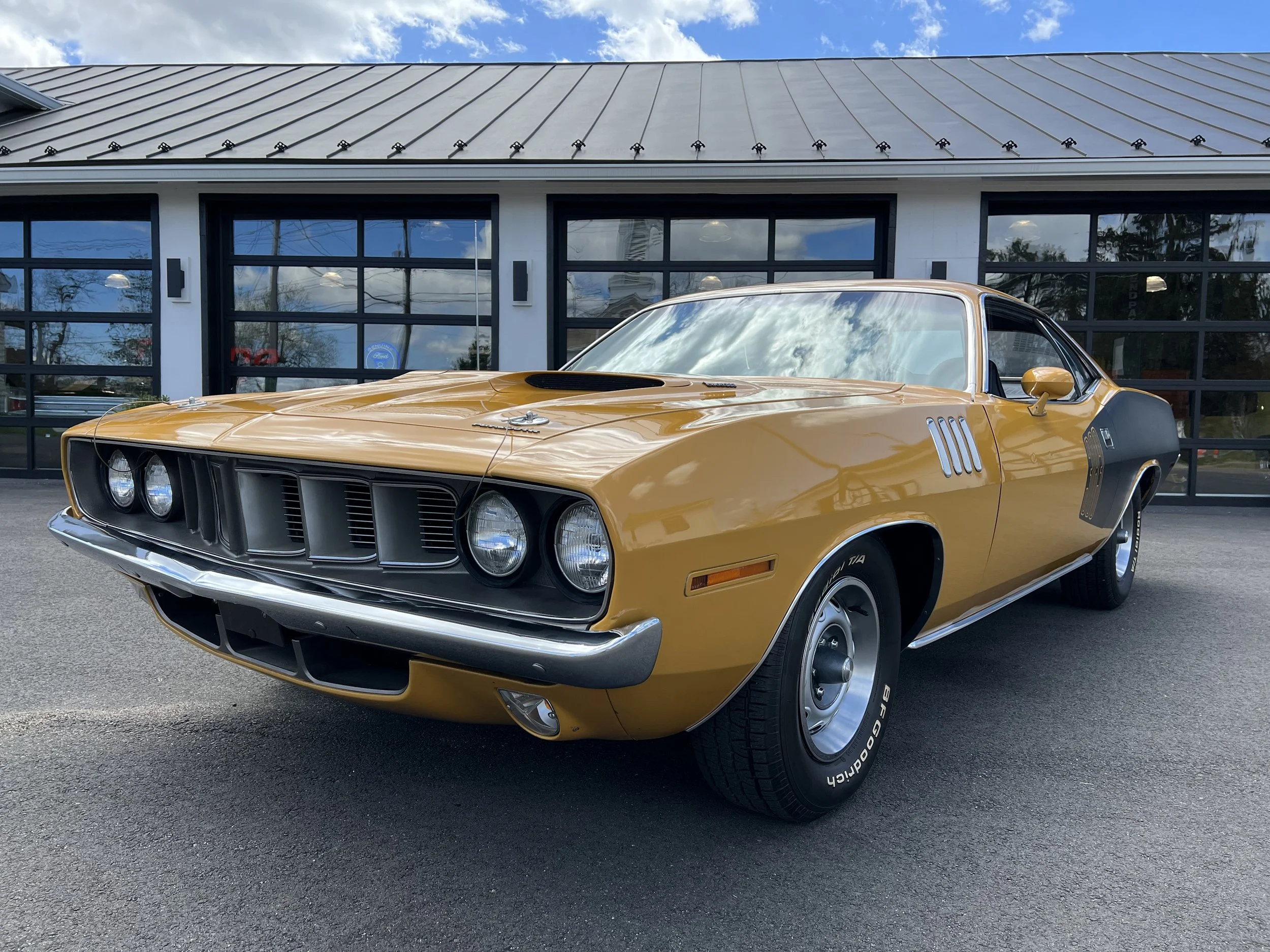 1971 Plymouth Cuda - Gold 1566 — Callaway Classics - Classic Cars and ...