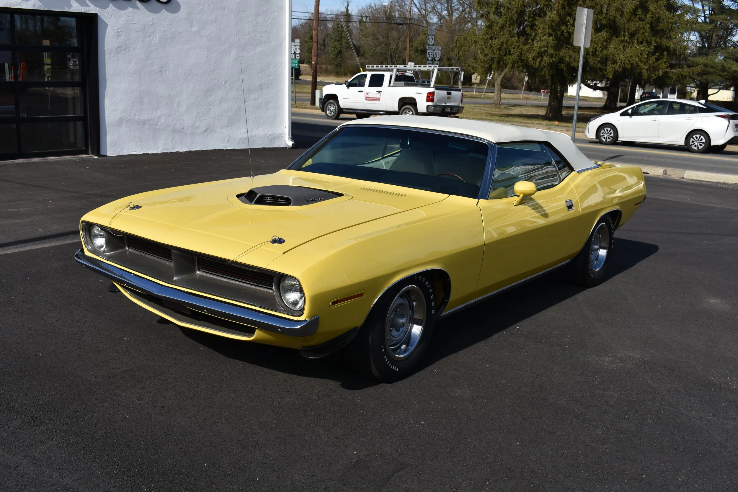 1970 Plymouth Cuda Convertible - Yellow 1590 — Callaway Classics ...