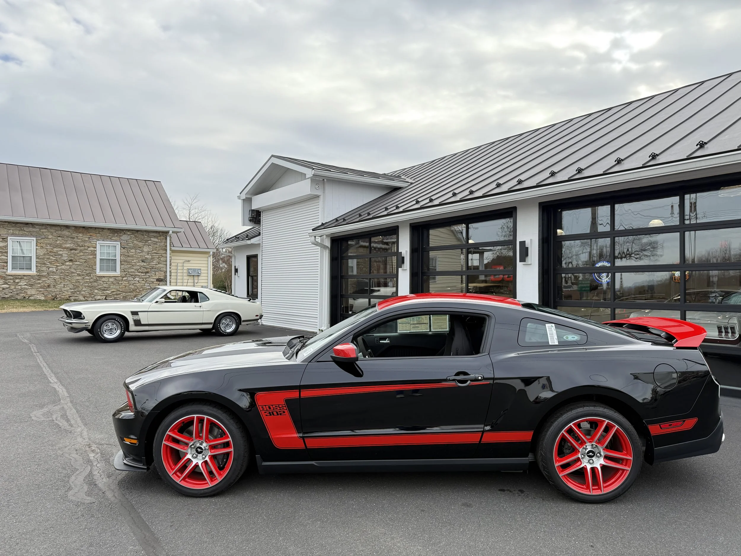 Amazing Mustang 302 Laguna Seca Gallery