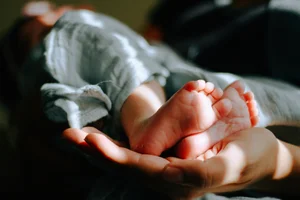 Baby's First Steps: Evidence based review by Dr. Perkins — Eyas