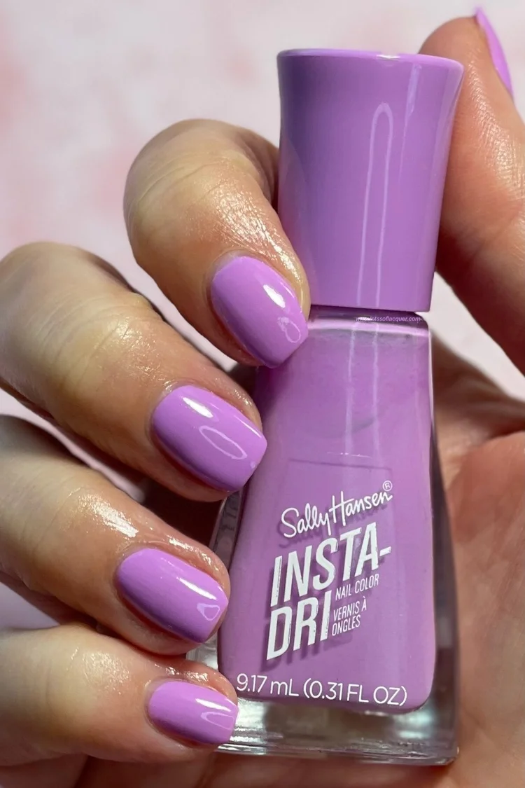 Soft & Chic Lavender Nail Ideas to Try Now