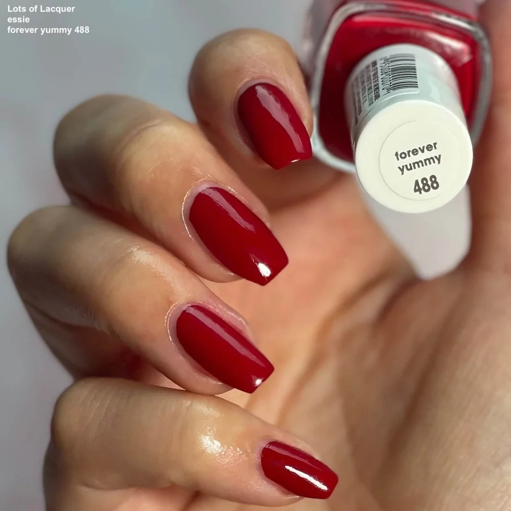 essie gel couture bubbles only VS forever yummy