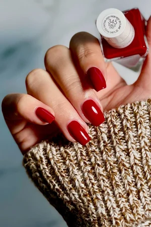 The Most Popular essie Red Nail Polishes
