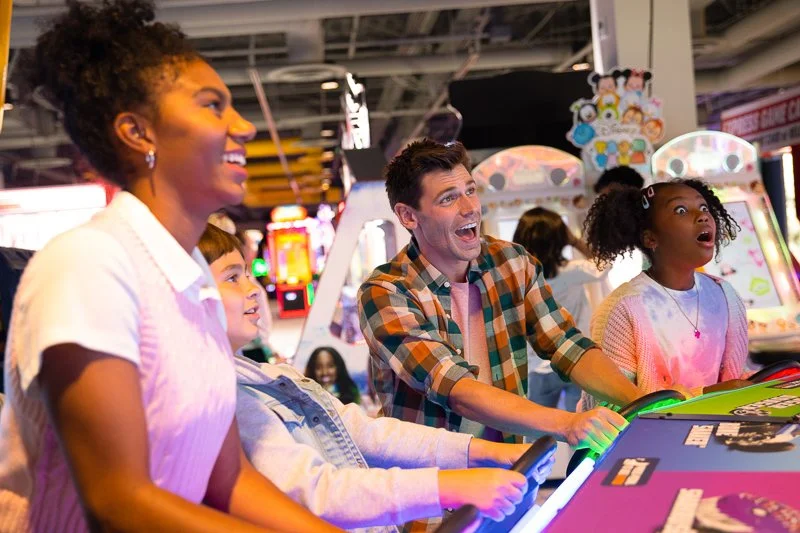 Round1 Bowling and Arcade | Round1 USA | Arcade near you | Claw Machine ...