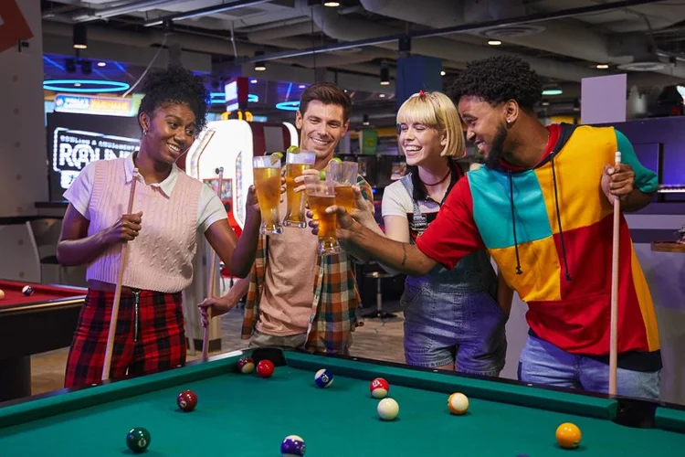 Round1 Bowling and Arcade | Billiards | Open past midnight | Game of ...