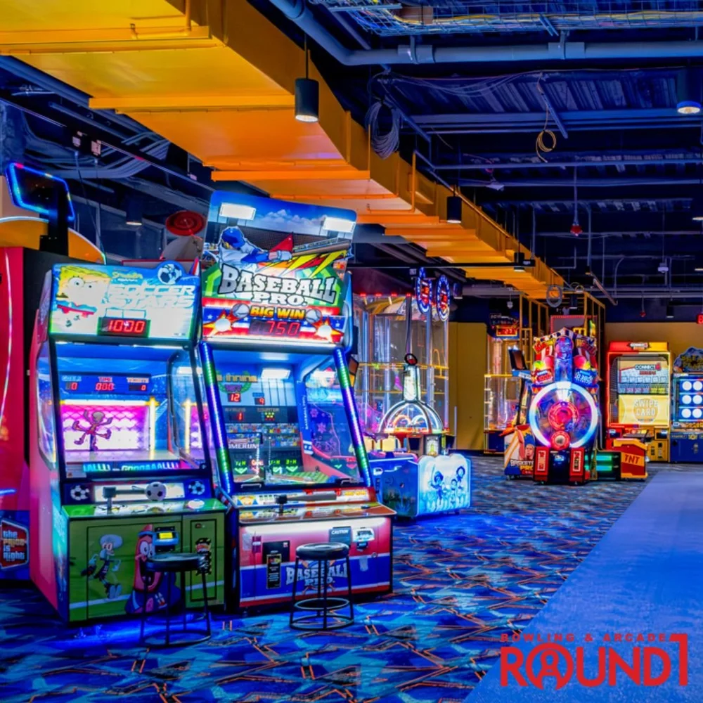 Round1 Bowling and Arcade | Danbury Fair Mall | 7 Backus Ave, Danbury ...