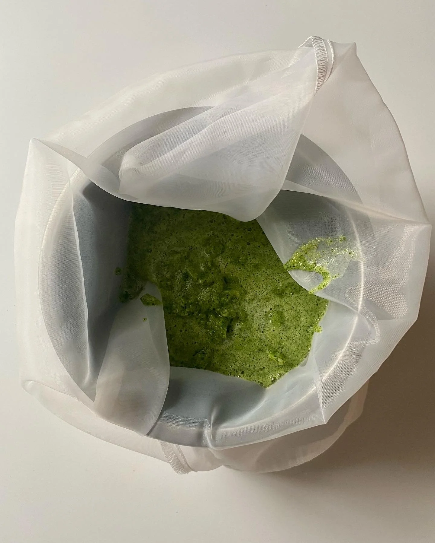 How to Juice Without a Juicer/w Pineapple Ginger Green Juice Recipe ...