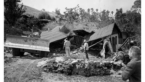 Chavez Ravine: Forgotten Neighborhoods Beneath Dodger Stadium — matthew ...
