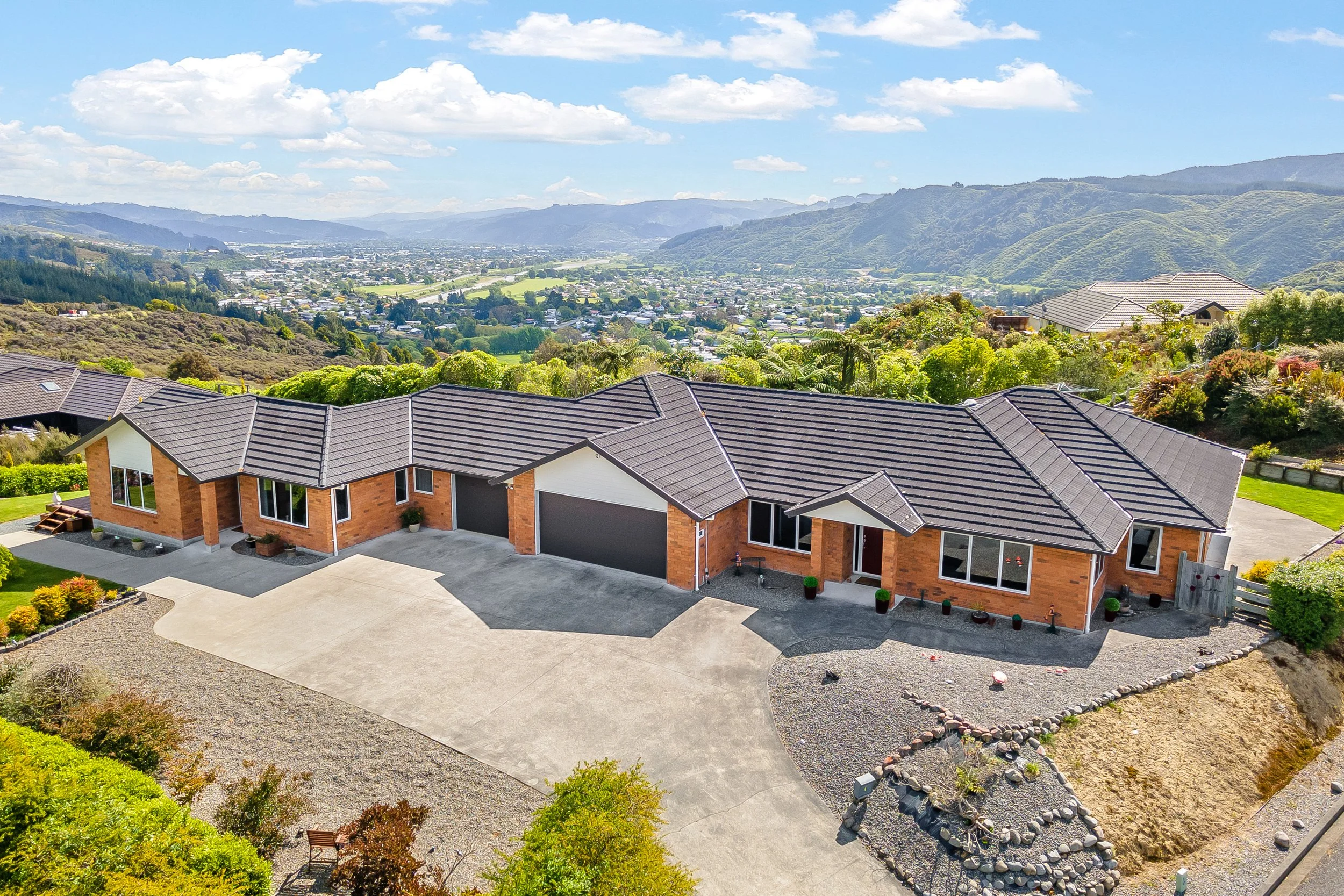 1 Valley View Way — Team Ledger