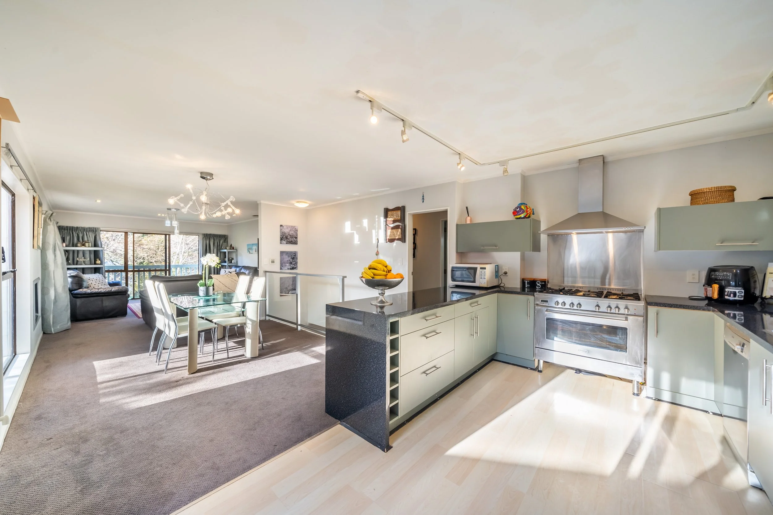 32 Elmslie Road — Team Ledger Real Estate | Harcourts | Hutt Valley