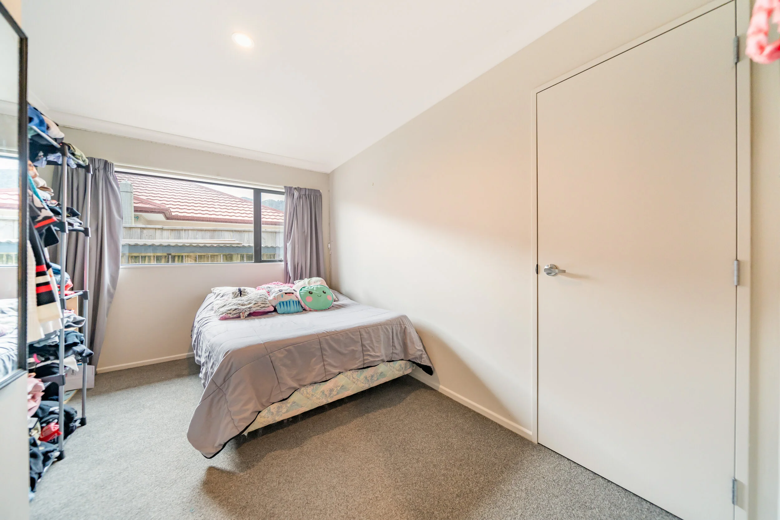 17 Poppy Watts Grove — Team Ledger