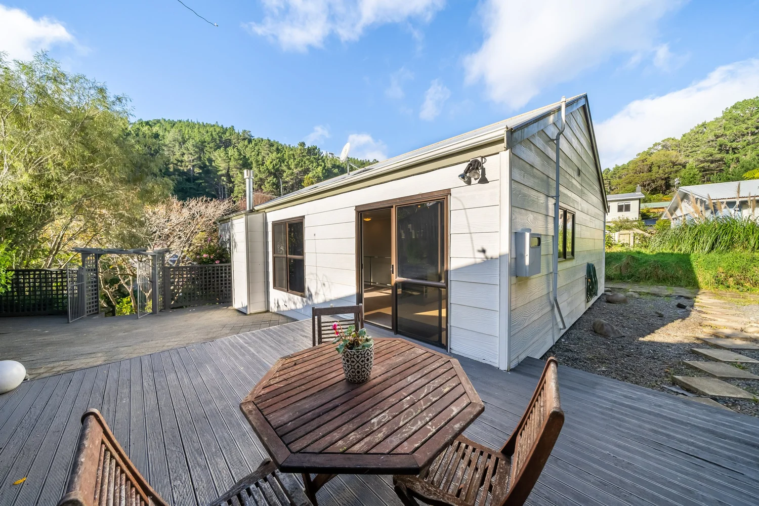32 Elmslie Road — Team Ledger Real Estate | Harcourts | Hutt Valley