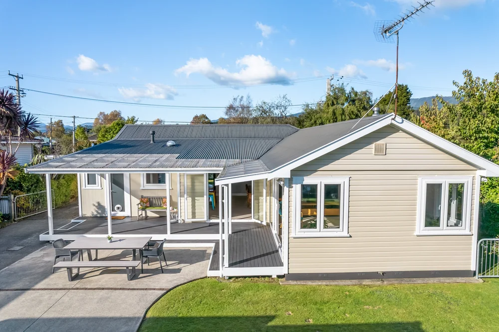 25 Henry Street — Team Ledger Real Estate | Harcourts | Hutt Valley