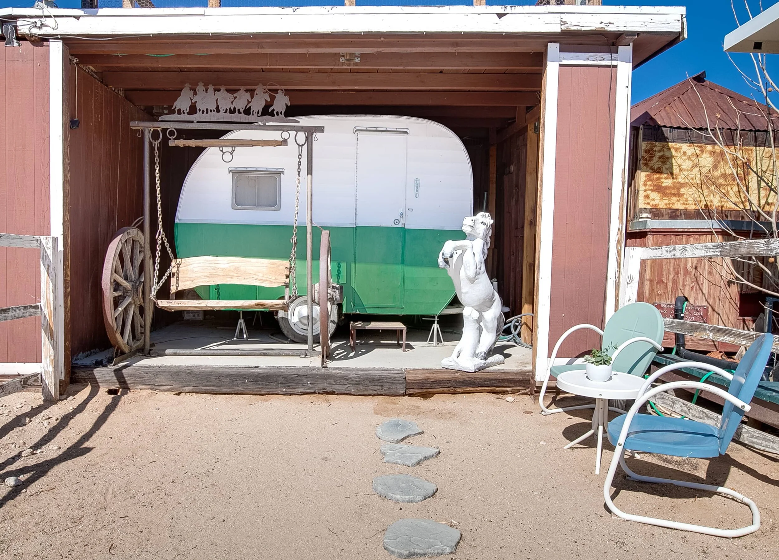 Book The Pony Trailer — Hicksville Trailer Palace