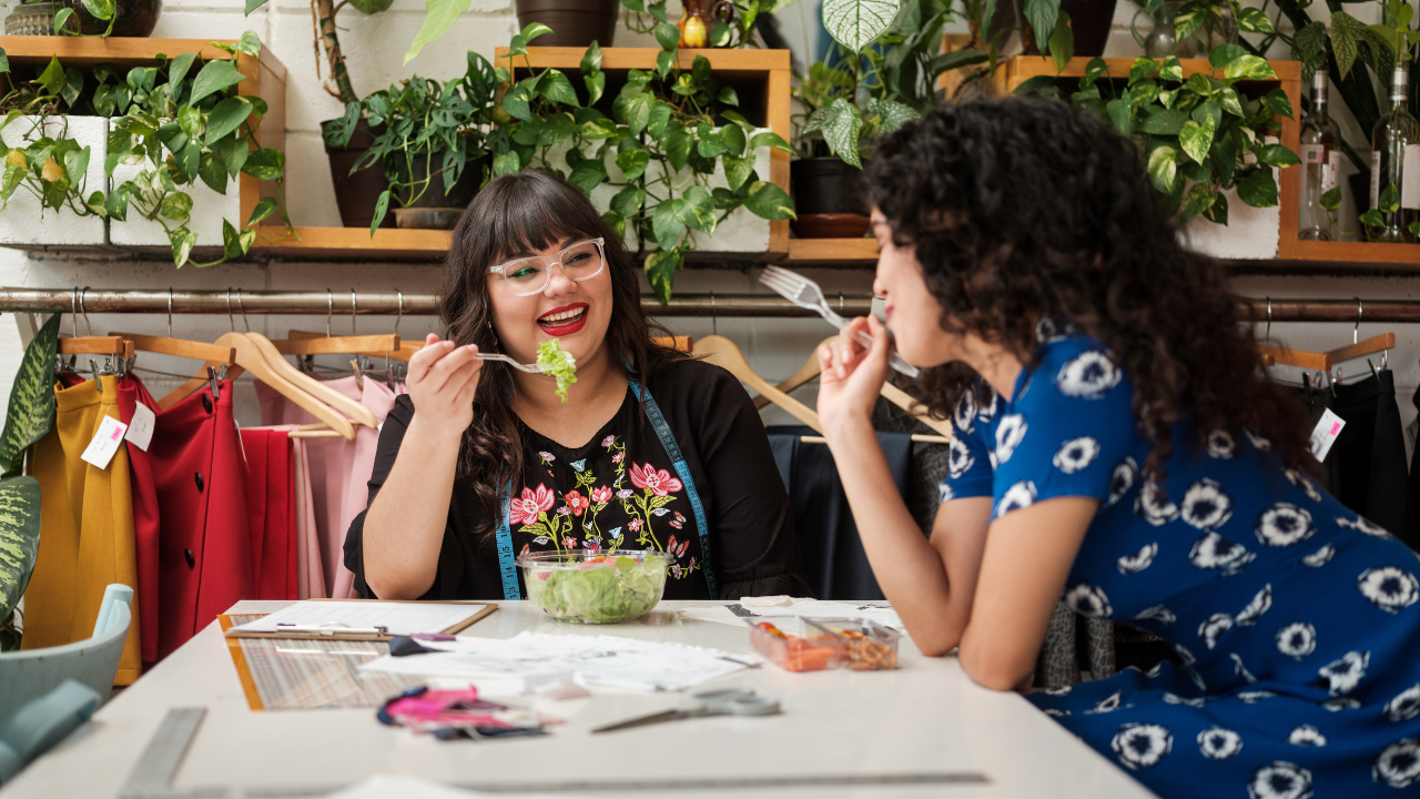 How to Handle Diet Talk From Family, Friends, and Coworkers — Dietitian ...