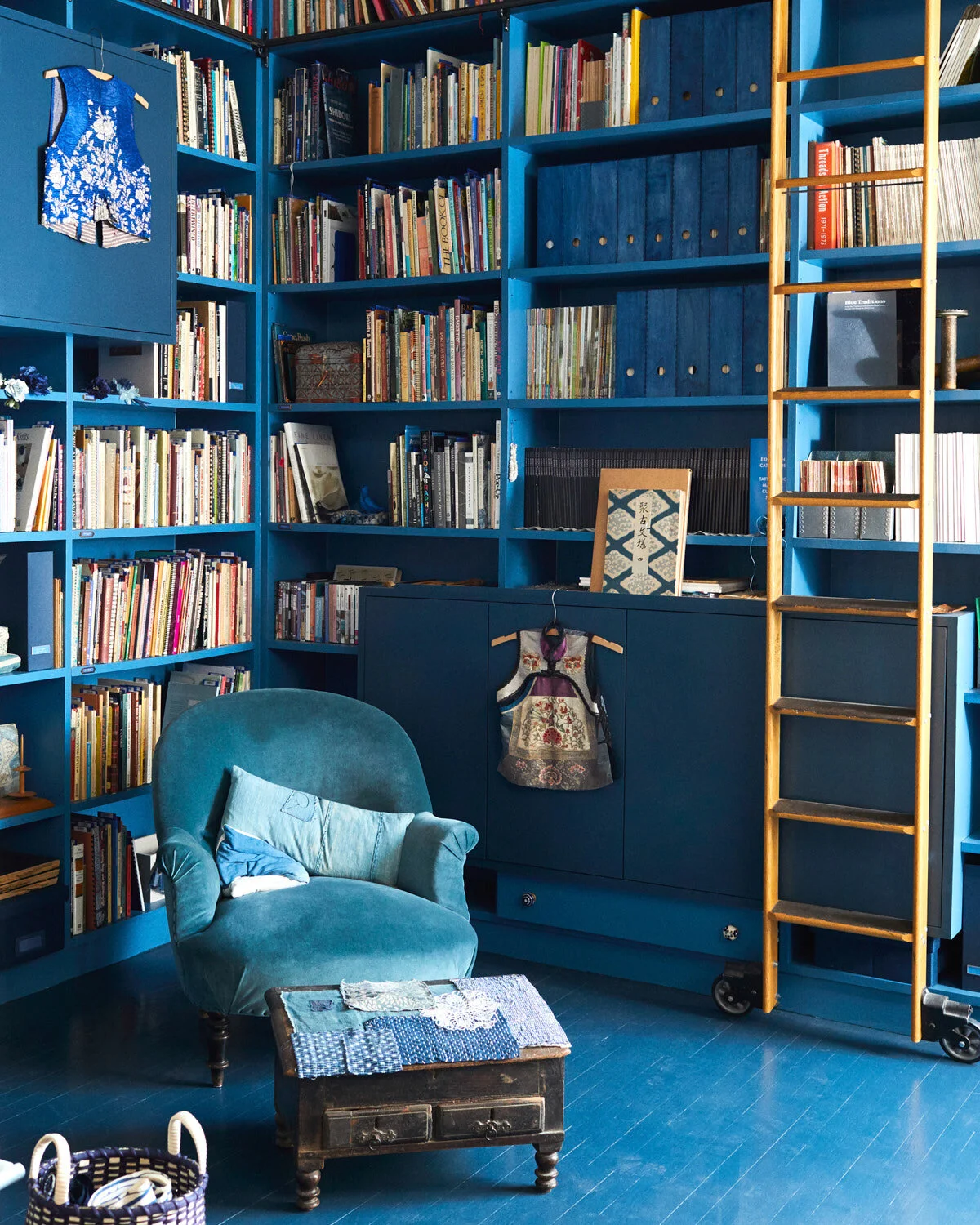 SPACES — Winnie Au